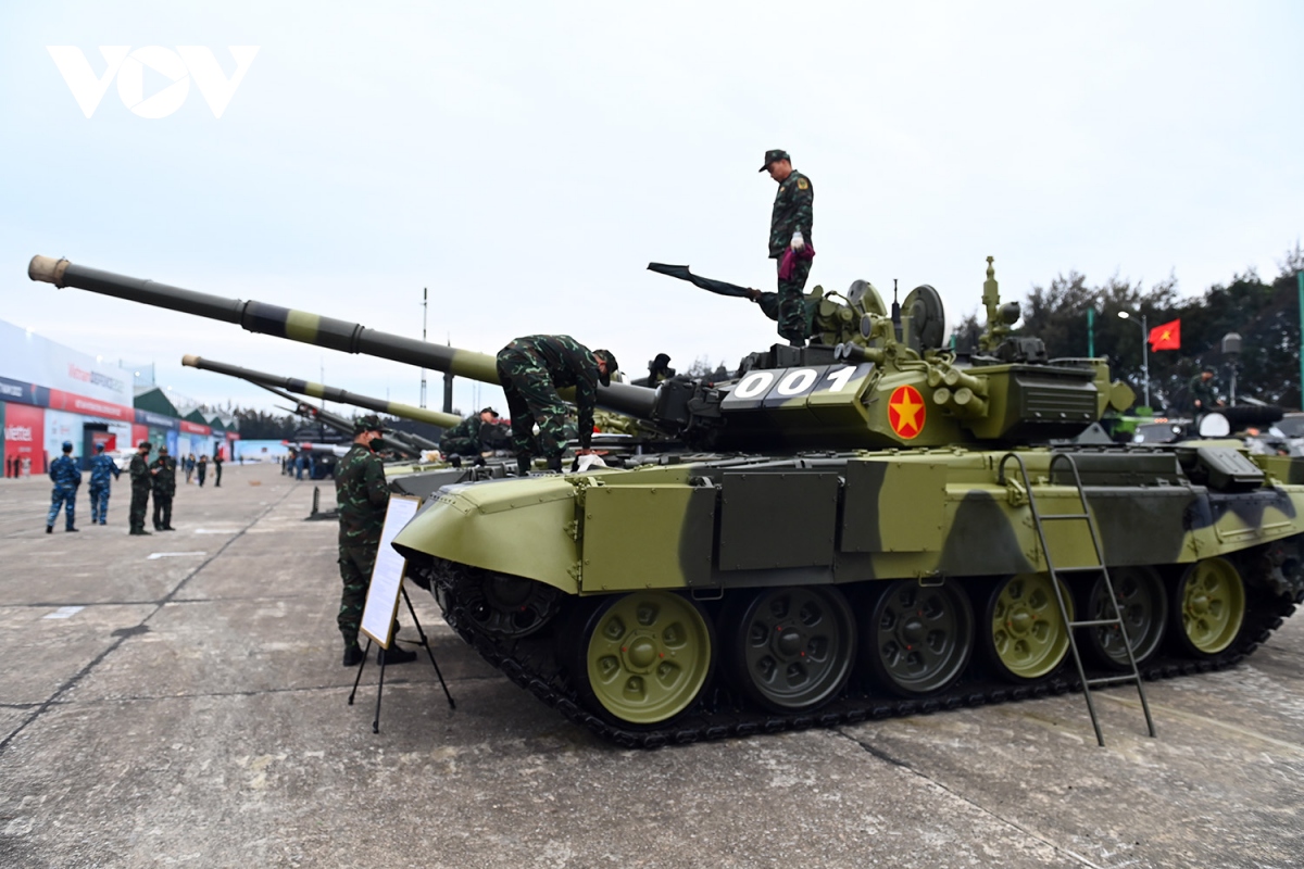 Hình ảnh cặp xe tăng chiến đấu chủ lực của QĐND Việt Nam